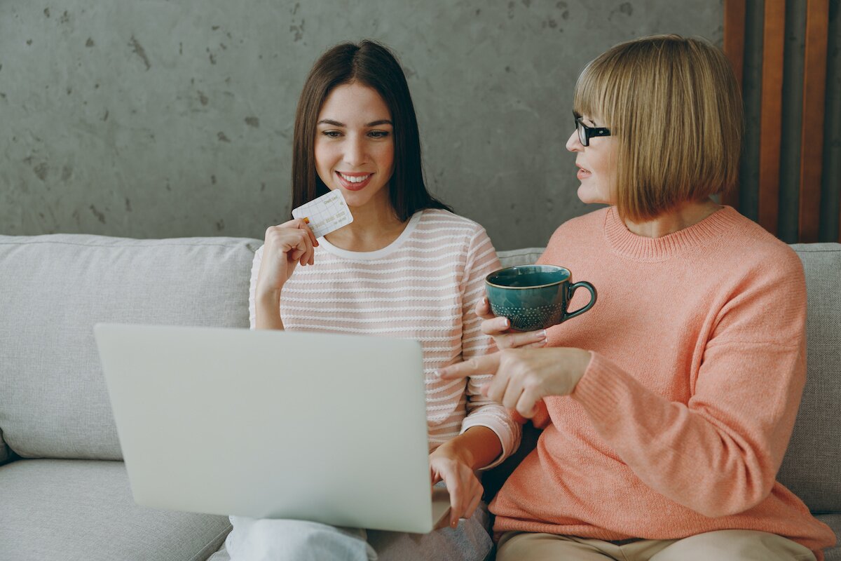 Credit card authorized user: what to know | WealthRocket 2023